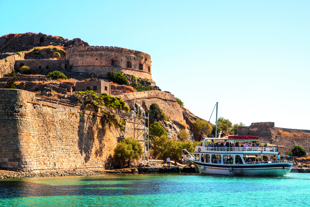 TUI UK ANNOUNCES PLANS TO RE-START HOLIDAYS THIS SUMMER | TUI UK Media ...